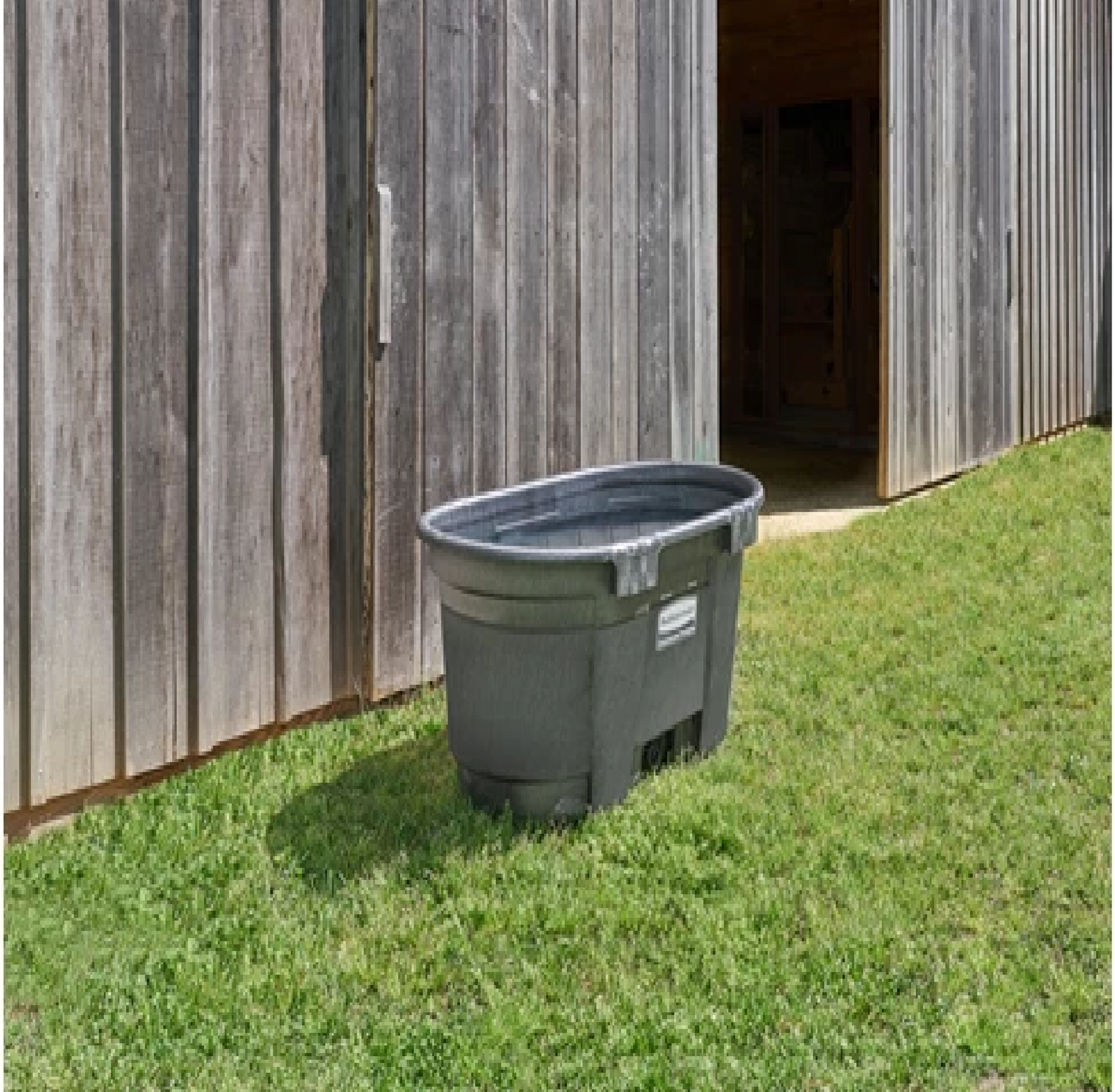 TINA DE ESPUMA ESTRUCTURAL 100 GAL – Rubbermaid Commercial Products
